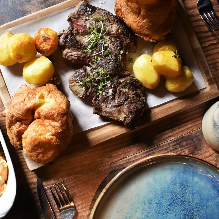 The Queens Arms - Edinburgh Restaurant - Edinburgh | Book on OpenTable