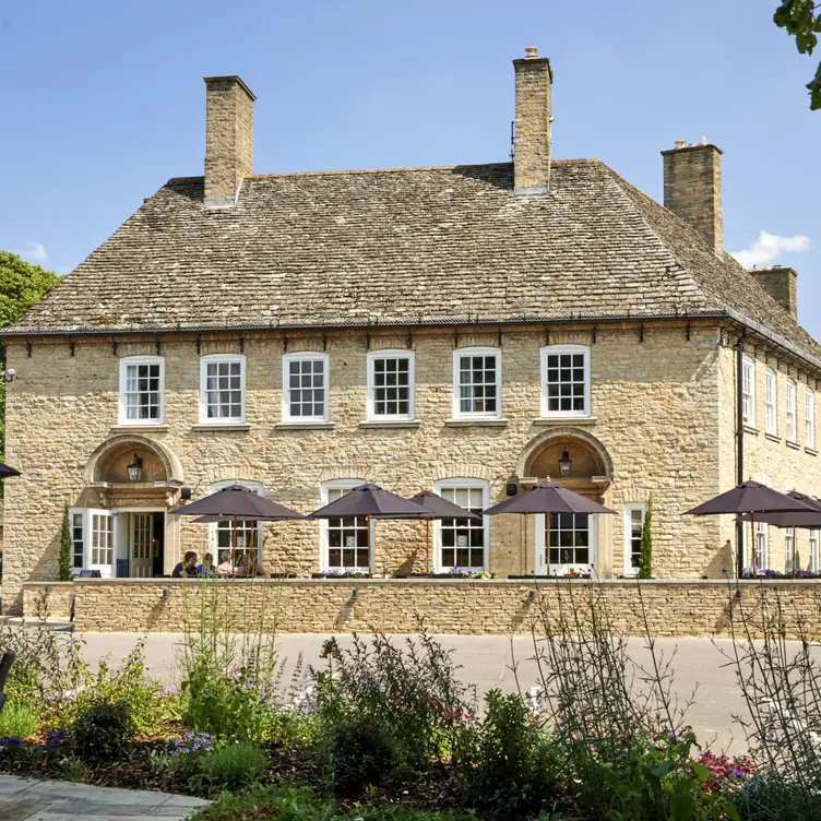 The Evenlode at Eynsham - Updated 2025, British Restaurant in Eynsham ...