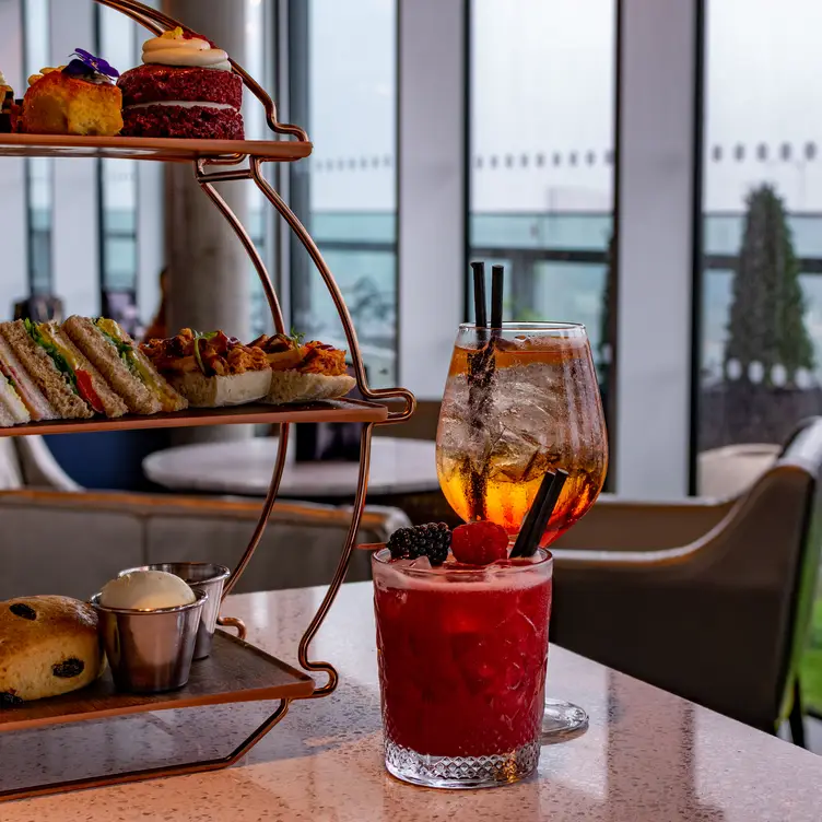 Sky Lounge at Doubletree by Hilton Leeds Restaurant - Leeds, , West ...