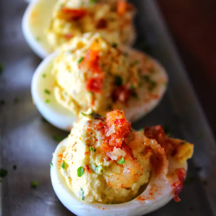Brick House Tavern + Tap - Chesterfield Restaurant - Chesterfield, MO ...