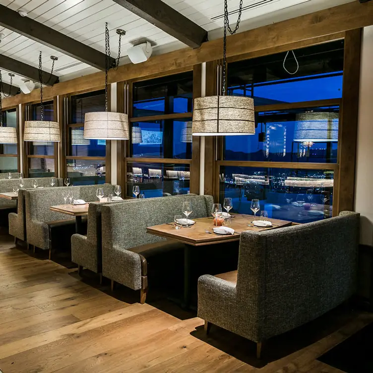 Castaway - Burbank Restaurant - Updated 2023 | Book your table now