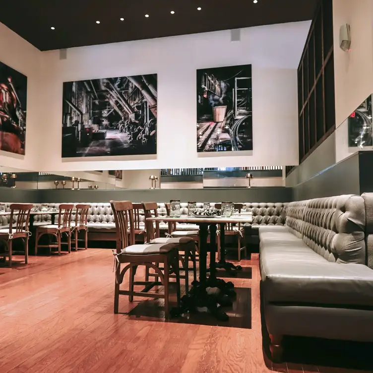 Elm Street Cask & Kitchen Restaurant - Dallas, TX | OpenTable