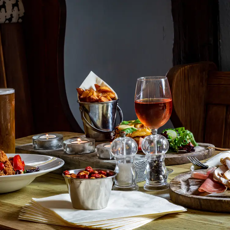 The Plough Inn Finstock Restaurant - Finstock, Oxfordshire | OpenTable