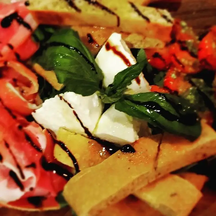 Salute Ristorante Italiano Restaurant - Sinking Spring, PA | OpenTable