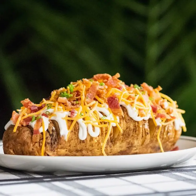 Hugo's Frog Bar & Fish House - Chicago Restaurant - Chicago, IL | OpenTable