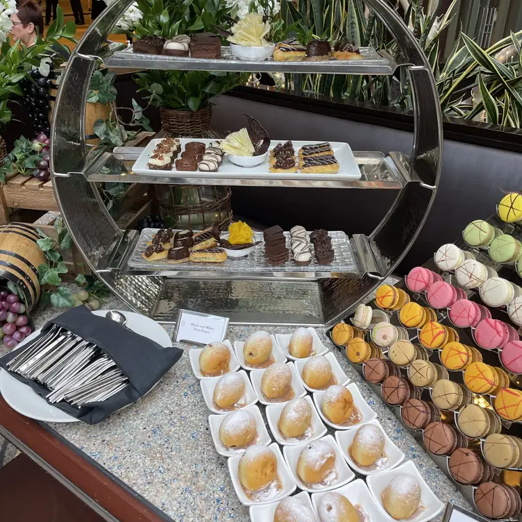 Azure Restaurant @ the Intercontinental Toronto Centre - Toronto, ON ...