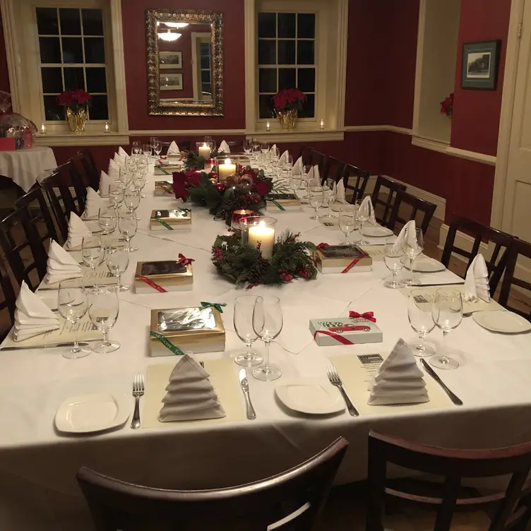 The Grill at The Pittstown Inn Restaurant - Pittstown, NJ | OpenTable