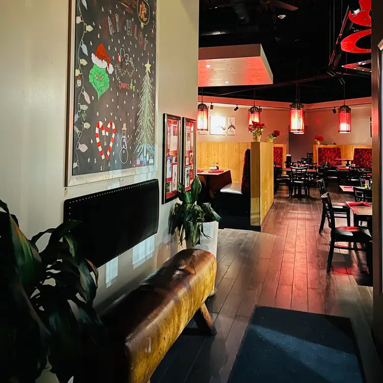 PL8 Restaurant - Barrington, IL | OpenTable