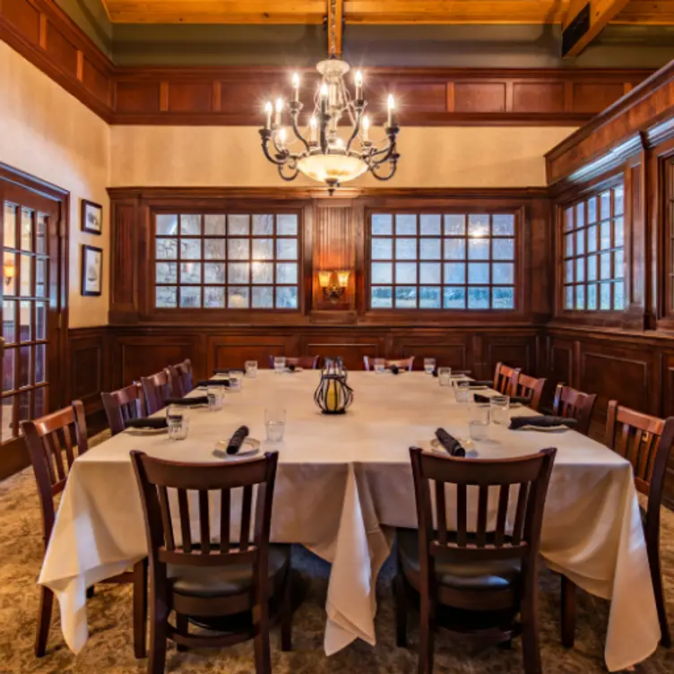 deSha's American Tavern Restaurant - Cincinnati, OH | OpenTable