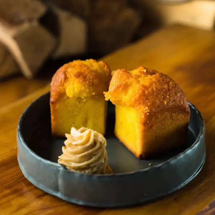 SmoQue N' Bones - Queen Restaurant - Toronto, ON | OpenTable