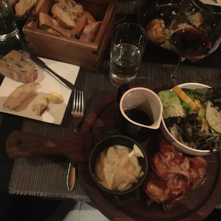 L'Auberge Saint-Gabriel Restaurant - Montréal, QC | OpenTable