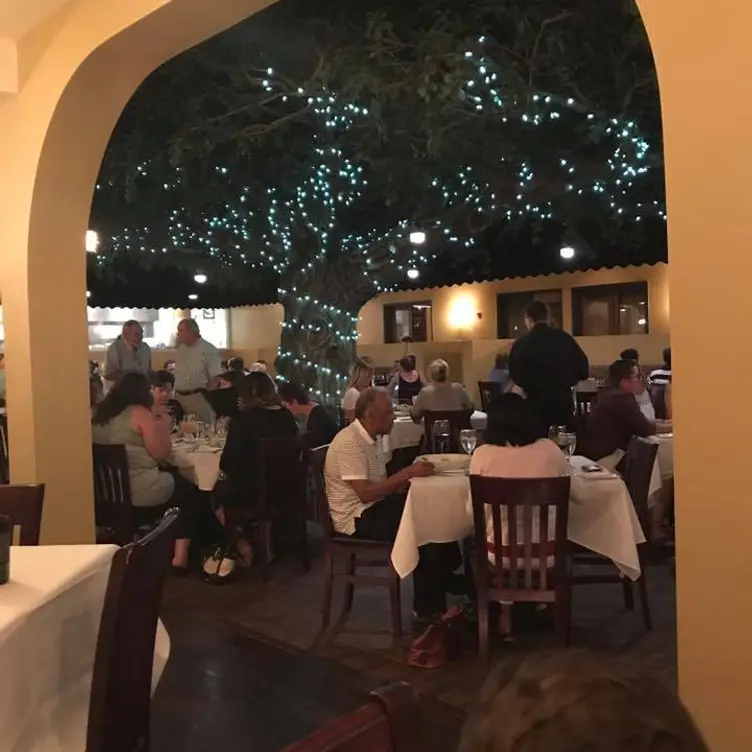 Restaurante Firefly - Panama City Beach - Panama City Beach, , FL ...