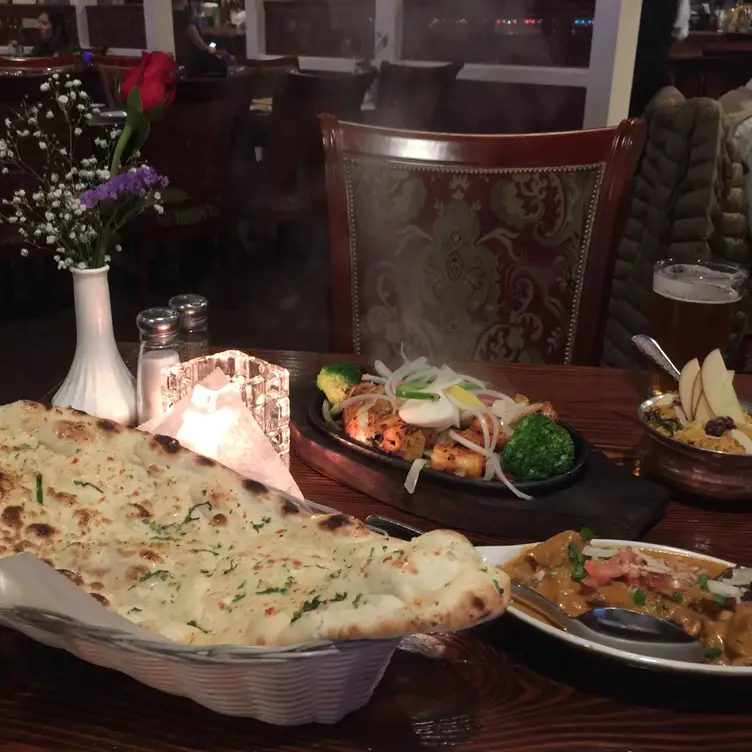 Restaurante Yeti Restaurant - Santa Rosa - Santa Rosa, , CA | OpenTable