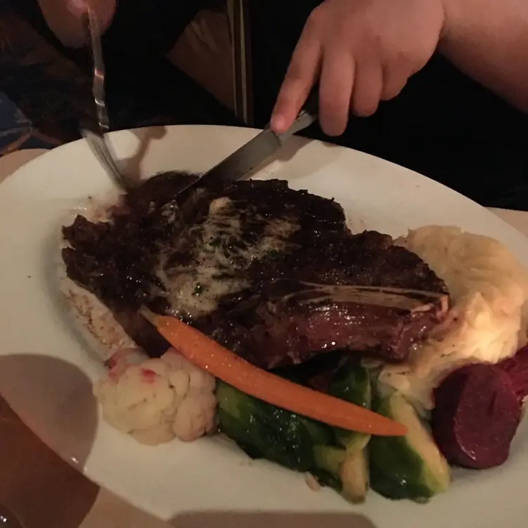 Sterling's Seafood Steakhouse at Silver Legacy Resort Casino Restaurant ...