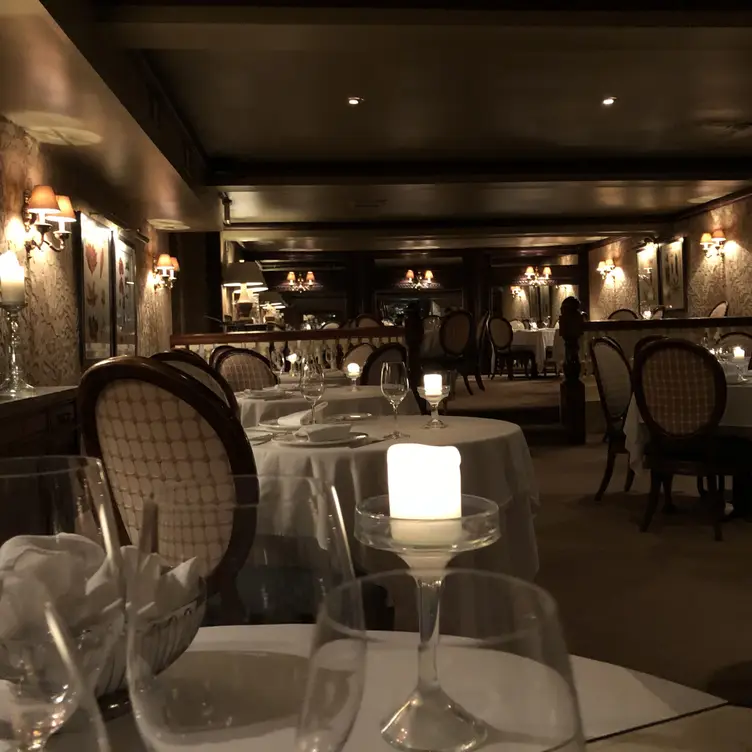 Cavey's Restaurant - Manchester, CT | OpenTable