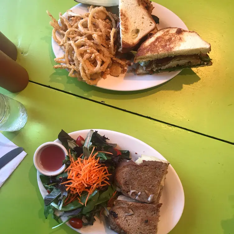 High Falls Kitchenette - Actualizado 2024, Restaurante de Comida De La ...