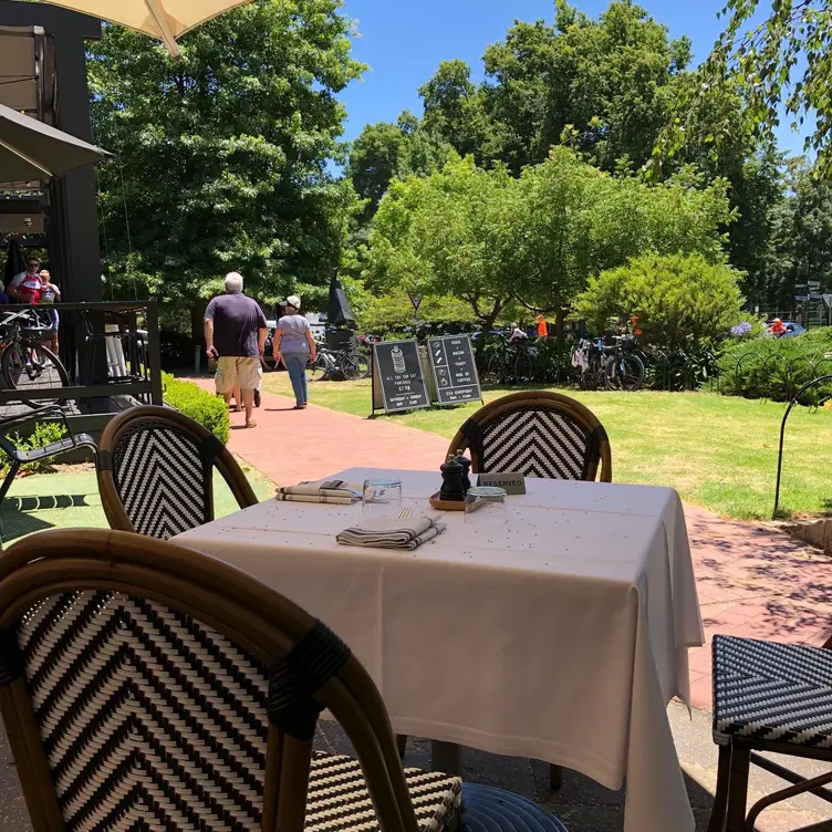 The Dining Room at the Stirling Hotel Restaurant - Stirling, AU-SA ...