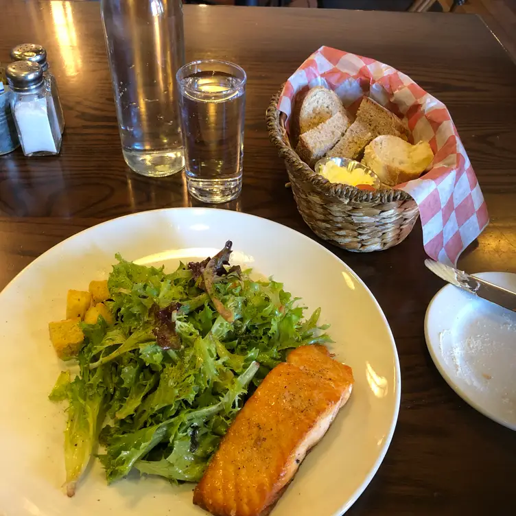 Table 3 Restaurant and Market - Nashville, TN | OpenTable