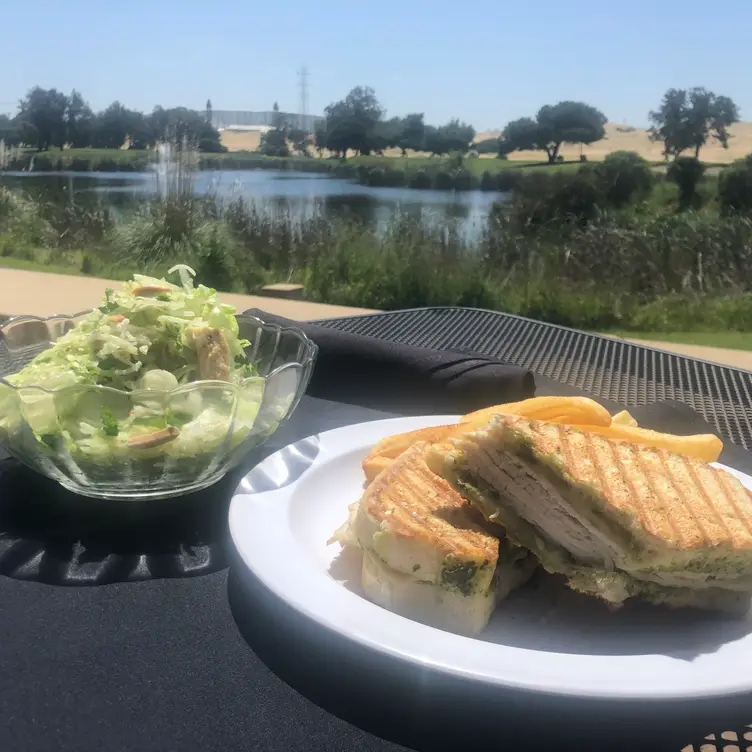 Michaels At Shoreline Restaurant - Updated 2025, American Restaurant in ...