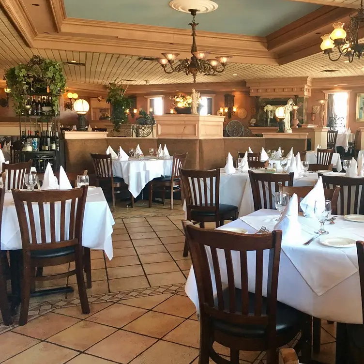 The Arkadia House - Updated 2025, Greek Restaurant in Scarborough, ON