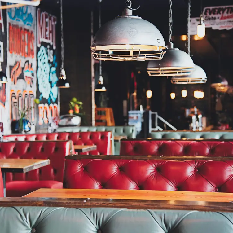 Dat Bar - Actualizado en 2024, Bar Y Salón en Newcastle upon Tyne, Tyne ...