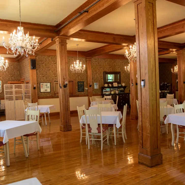 Terrace Inn and 1911 Restaurant Restaurant - Updated 2023 | Book your ...