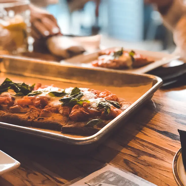 Handcraft Kitchen and Cocktails Mount Pleasant Restaurant - Mount ...