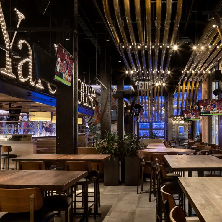 Restaurante Yard House - Times Square - New York, , NY | OpenTable