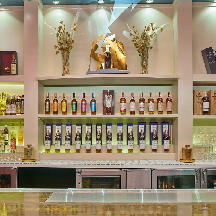 The M Room Restaurant - Chicago, IL | OpenTable