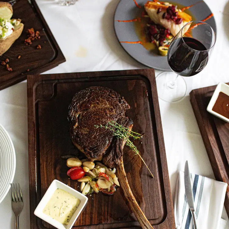 19 Raw Oyster Bar - 19 Prime Steakhouse - Updated 2025, Steak ...