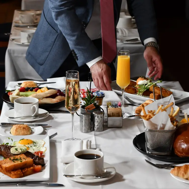 Chez Colette - Sofitel Philadelphia Restaurant - Philadelphia, PA ...