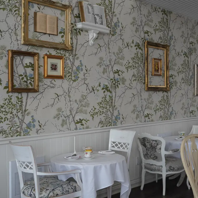 Turner Pavilion Teahouse @ Royal Botanical Gardens Restaurant ...