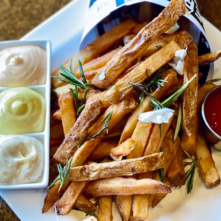 Bar Cento Restaurant - Cleveland, OH | OpenTable