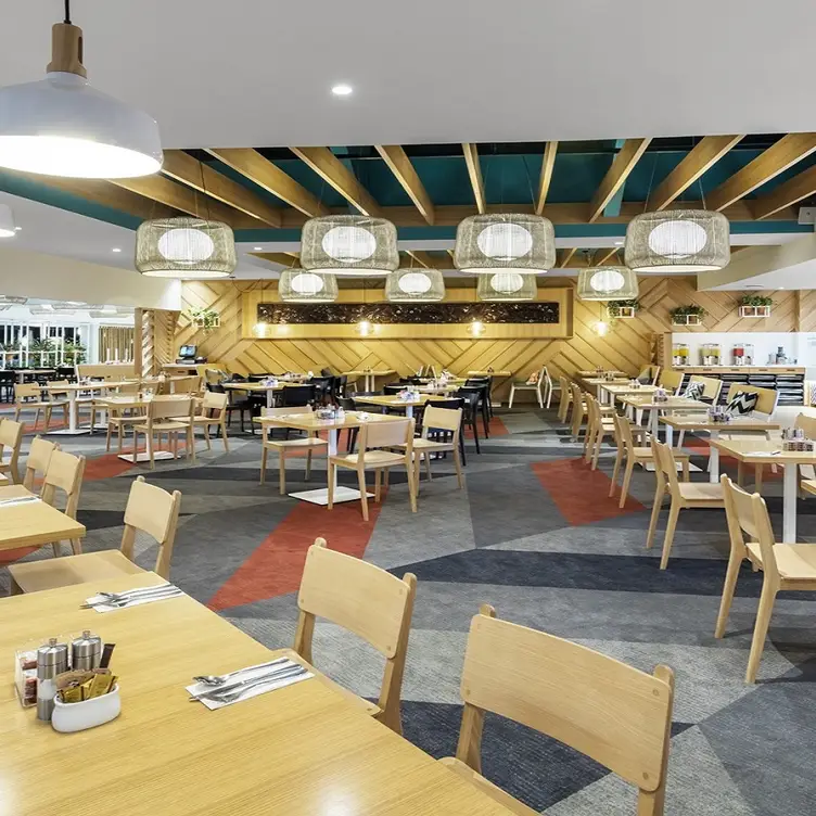 Vapor Restaurant - Holiday Inn Auckland Airport - Updated 2025 ...