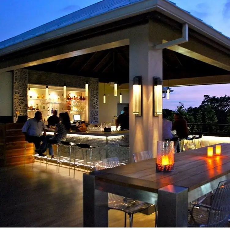 CRU Bar and Kitchen - Updated 2025, Continental Restaurant in Kingston ...