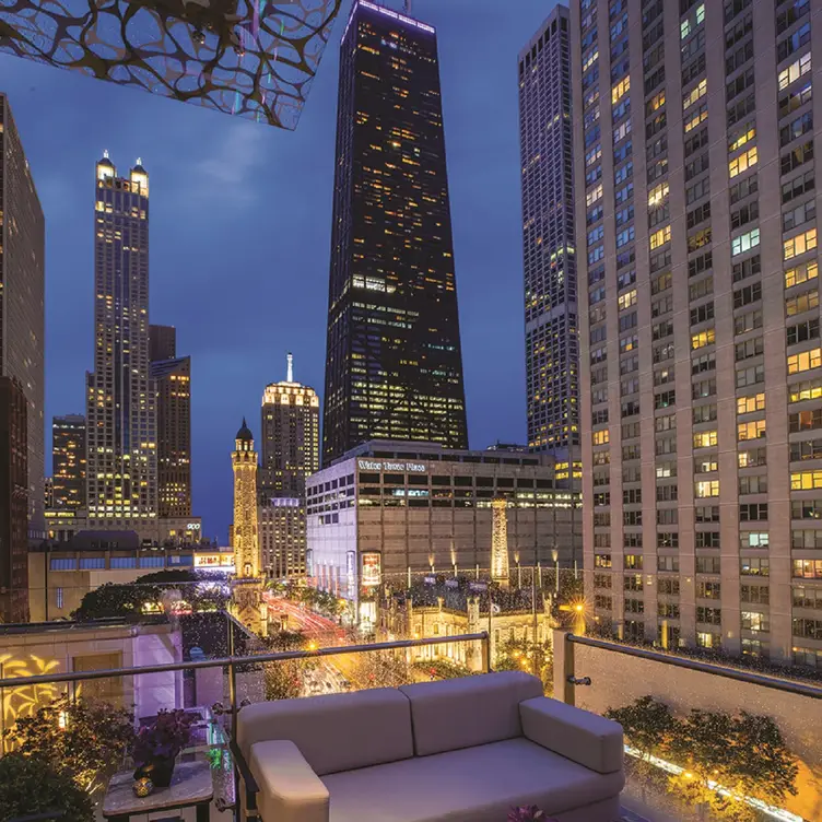 Z Bar Chicago 10 Of The Best Rooftop Bars In Chicago | St. Louis