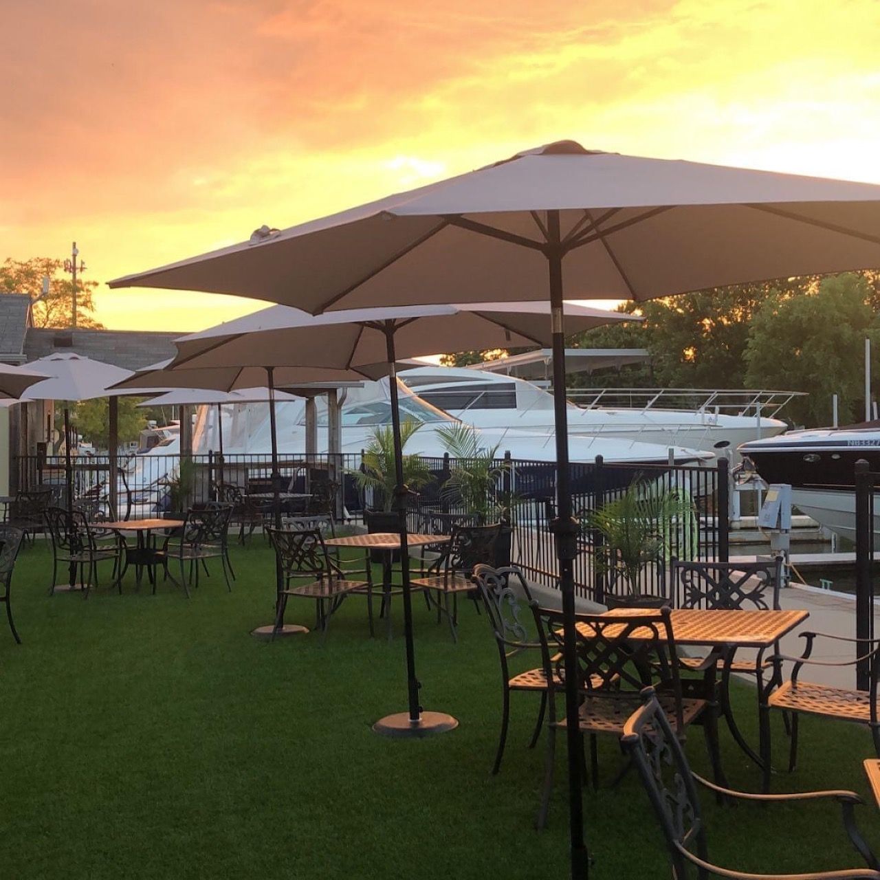 The Sandbar Waterfront Grill | Canada | Venue Report