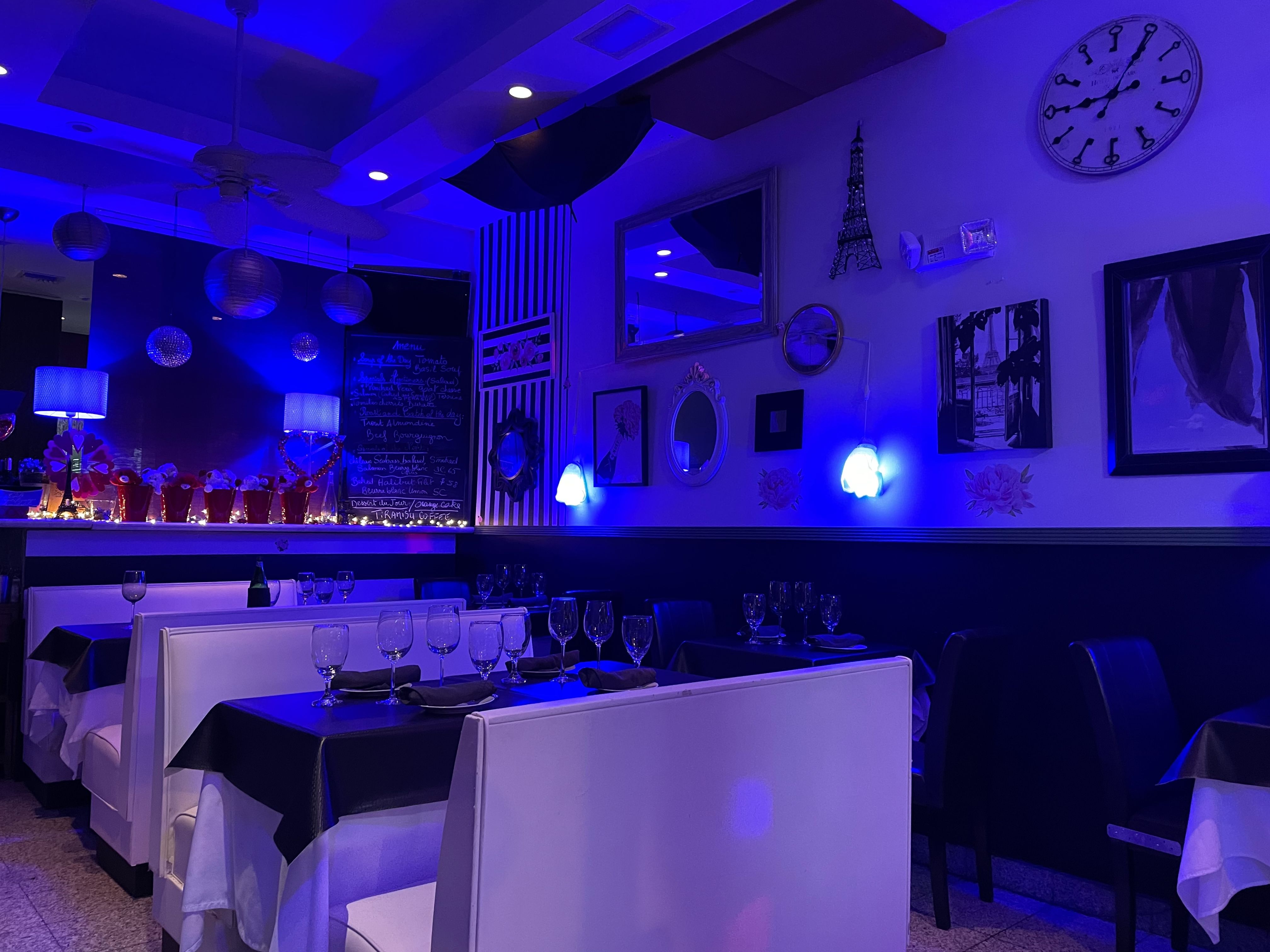 FRENCHY'S Table | United States | Venue Report