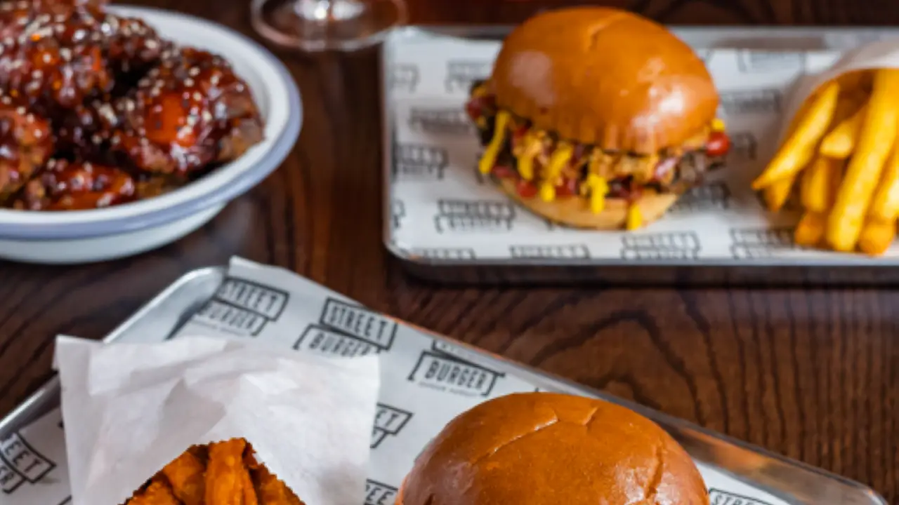 Gordon Ramsay Street Burger - Washington DC Restaurant - Washington, DC ...
