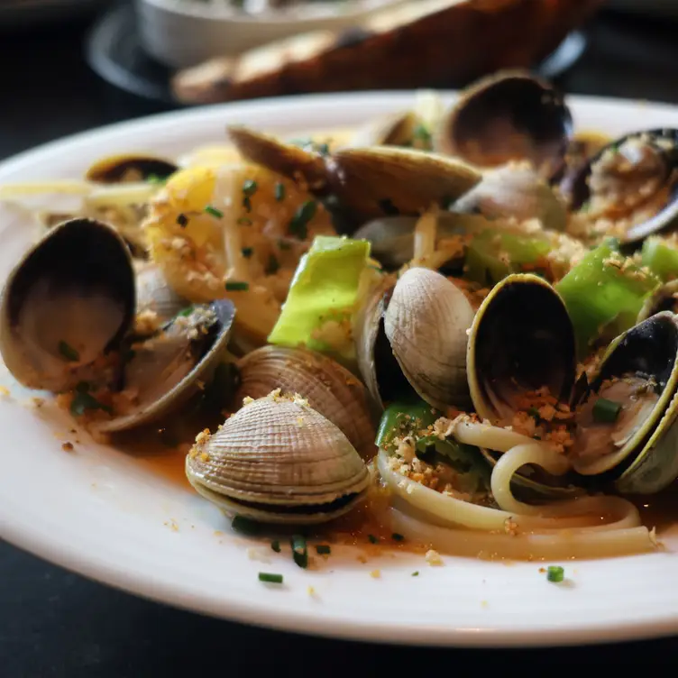 15 Walnut Local Tavern Restaurant - South Hamilton, MA | OpenTable
