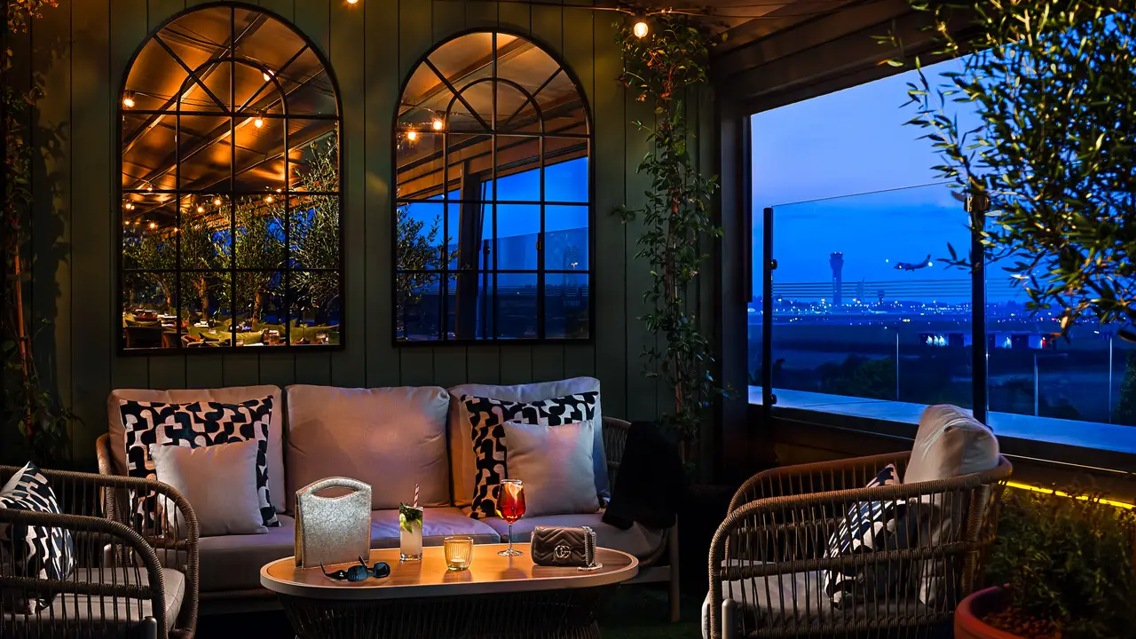 Runway 28 Rooftop Bar & Restaurant - Dublin, Dublin | OpenTable