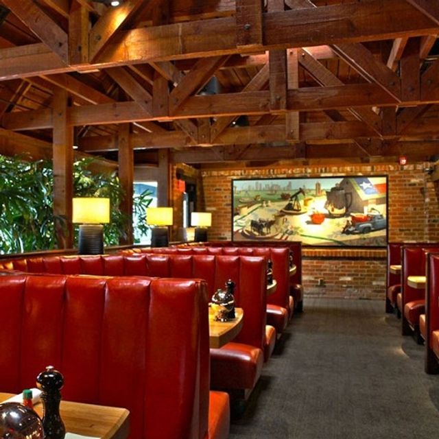 Houston's - Dallas (Beltline) - Updated 2026, American Restaurant in ...