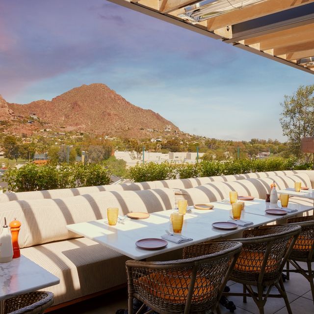 théa Mediterranean Rooftop at The Global Ambassador Restaurant ...