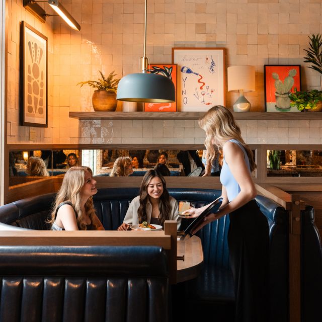 Liberty Kitchen Harbour Centre - North Vancouver Restaurant - North ...