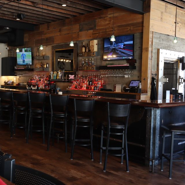 Vault 232 Restaurant - Lake Zurich, IL | OpenTable